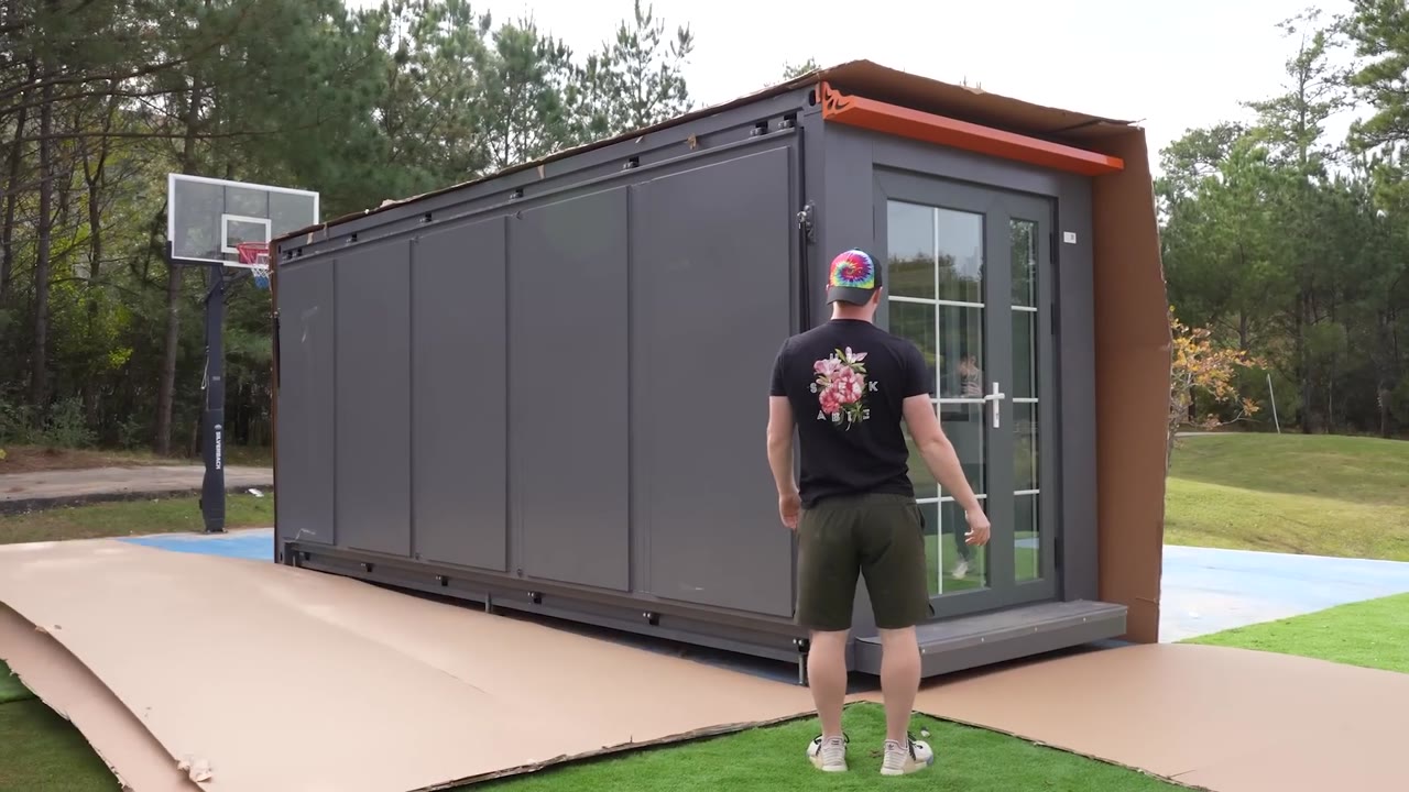 This is what happens when you buy a house off of Amazon