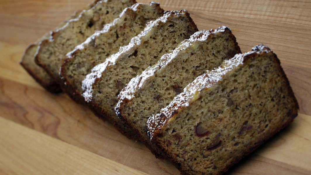 Banana bread tips from ingredients to storage