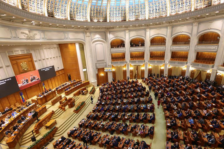 Romania's nominated PM fails confidence vote in parliament, political ...