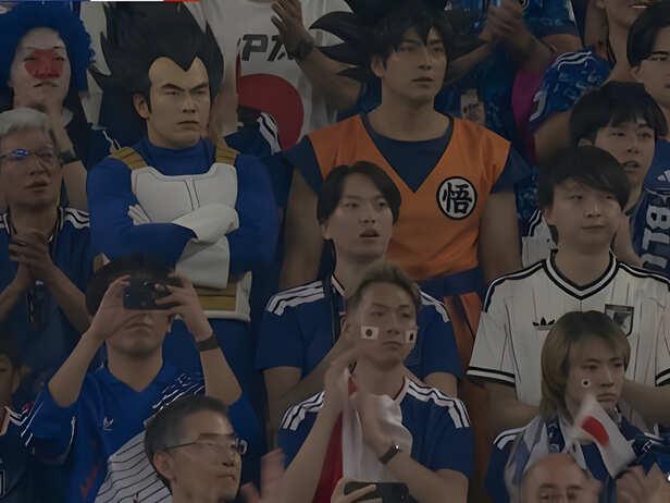 Fact check: Did Japanese fans really dress up as Goku and Vegeta at the ...