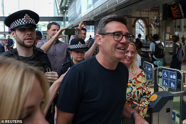 Coronation looms for Andy Burham as Wes Streeting drops out of Labour ...