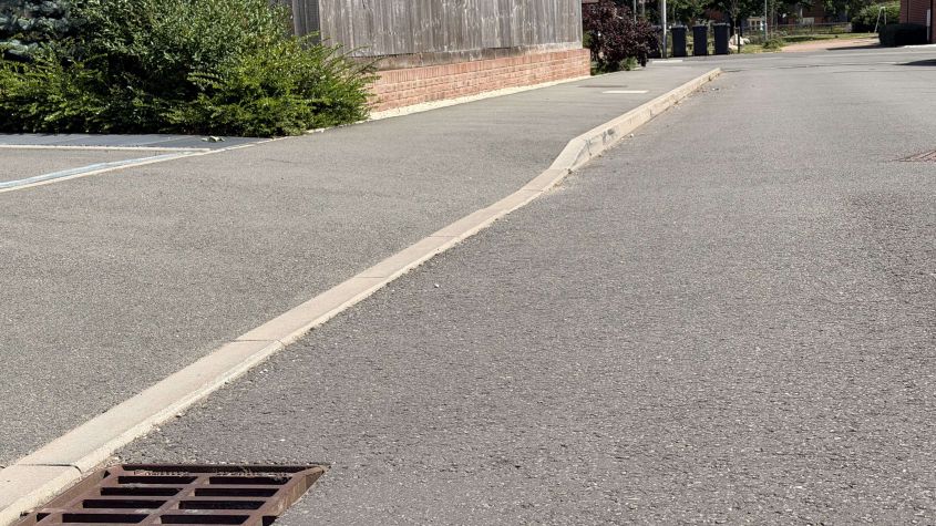 Can you park over a dropped kerb? Blocked driveways, rights and the law ...