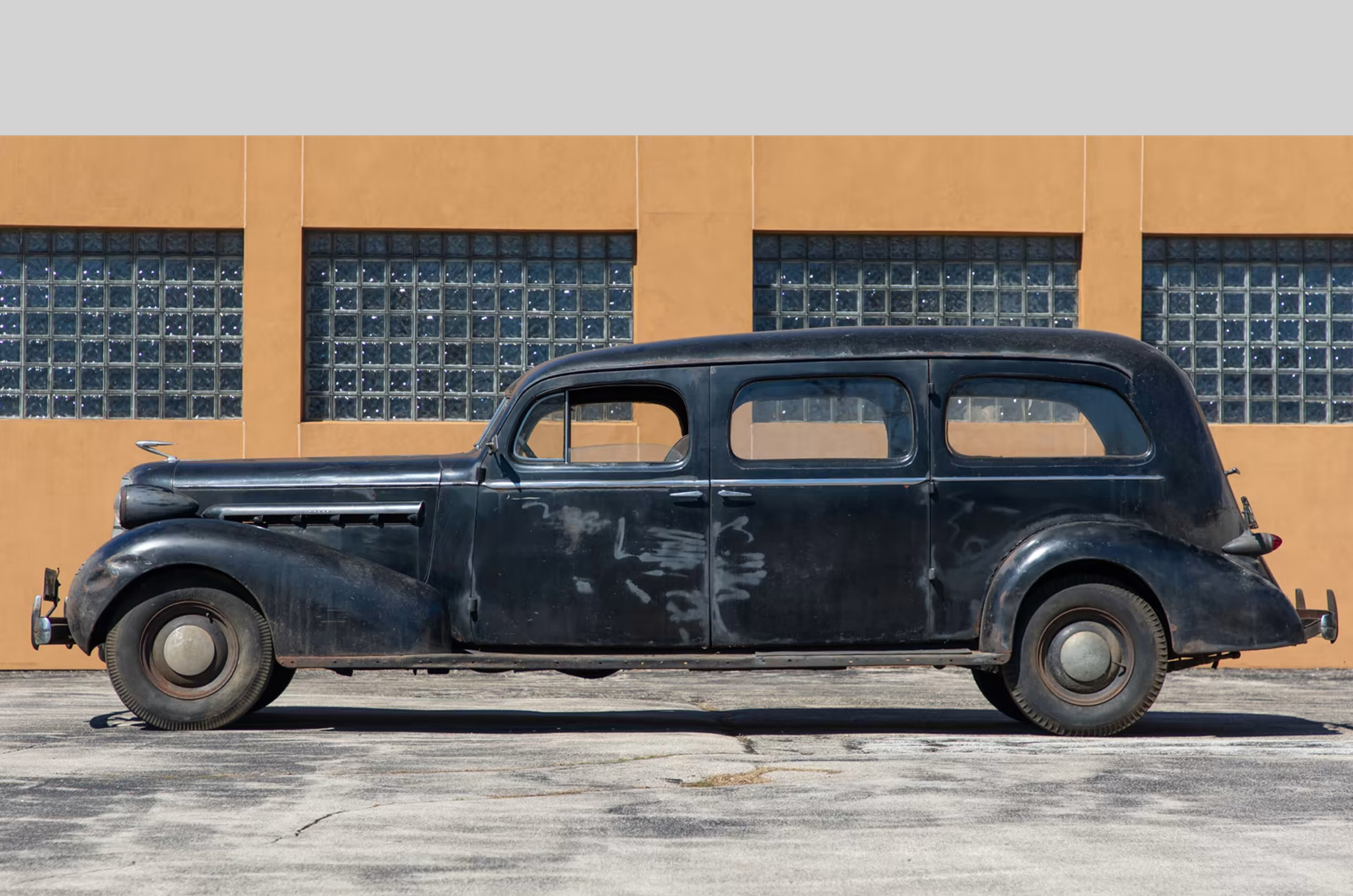 22 intriguing classic hearses