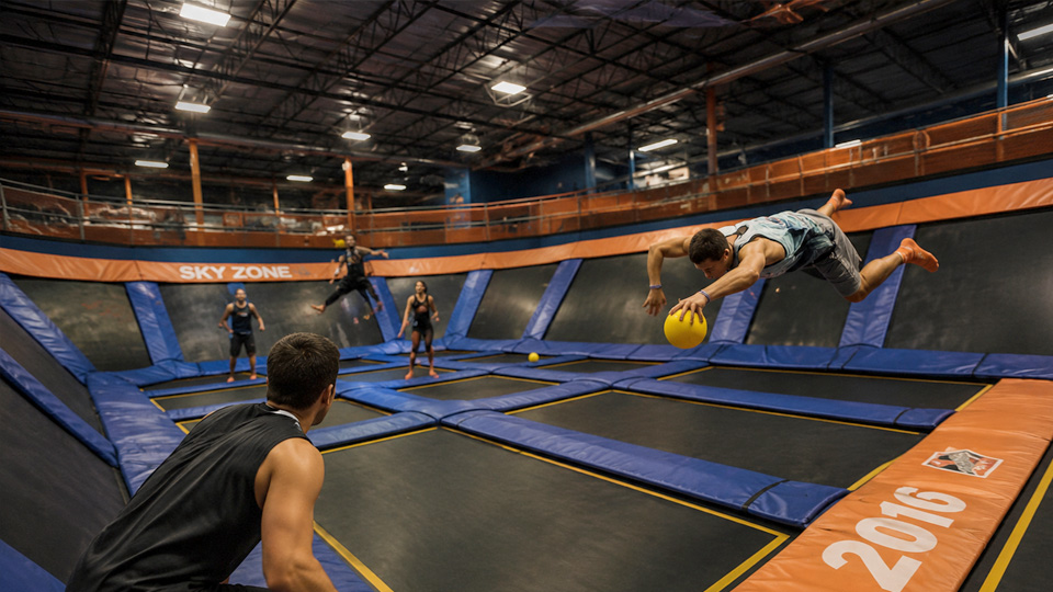 Sky Zone battle combines dodgeball and parkour