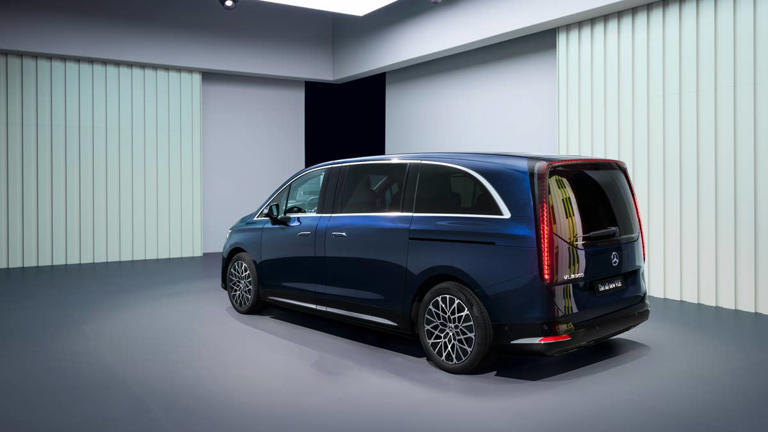 Mercedes is bringing a 400-mile electric luxury van to America