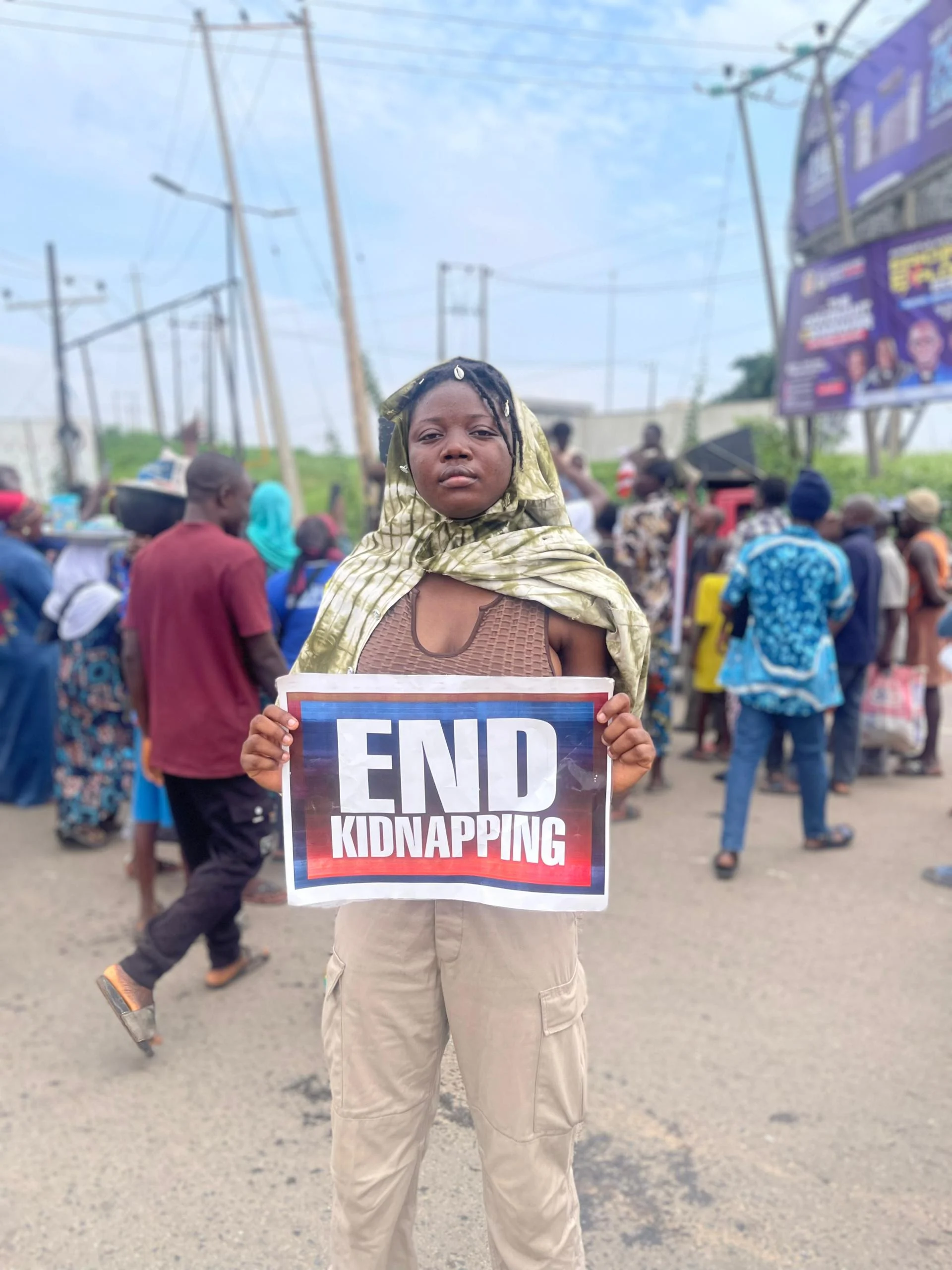 Photos: Gridlock as protesters barricade popular Oyo roundabout