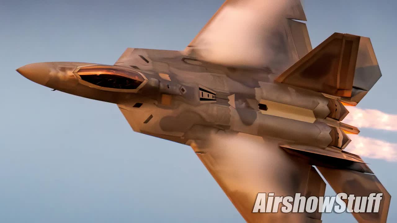 Watch the F-22 Raptor unleash 70,000+ pounds of thrust at sunset