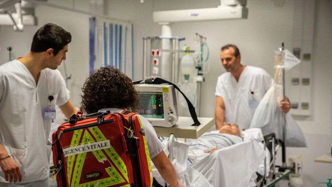 Recognizing early and severe signs of sepsis