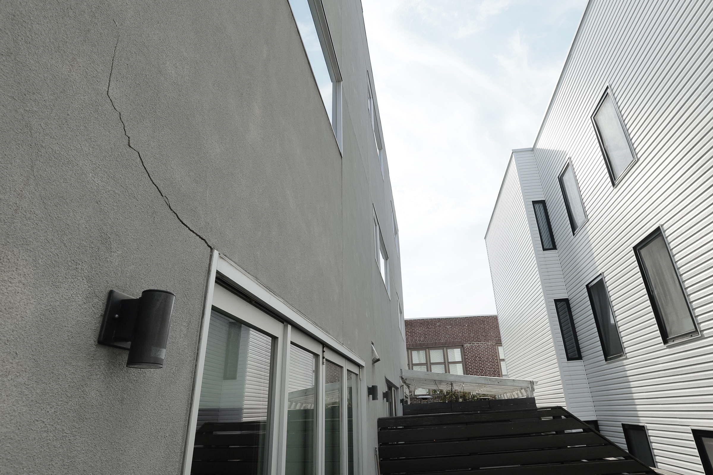Cracks spread through Northern Liberties rowhouses after developer ...