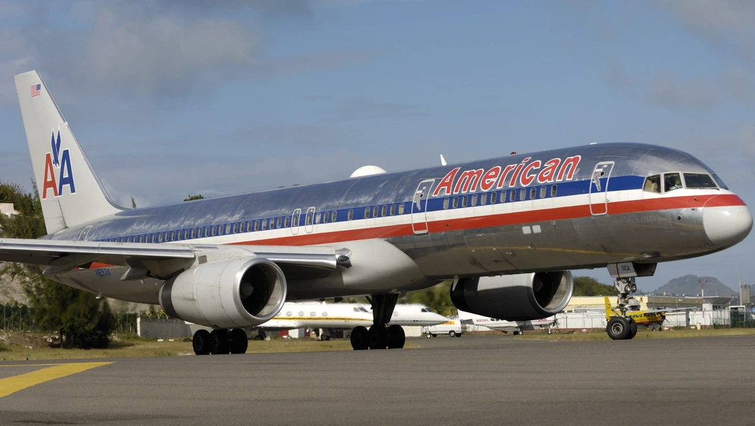 How the Boeing 757 enables mid-cabin boarding