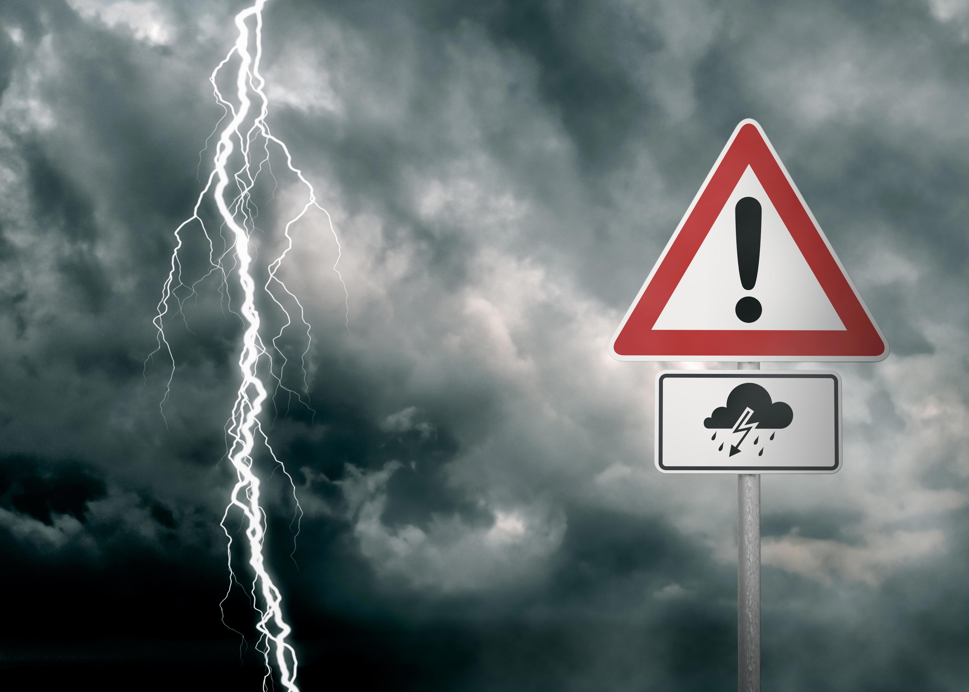 Thunderstorm injures five at Seminole Hard Rock pool area