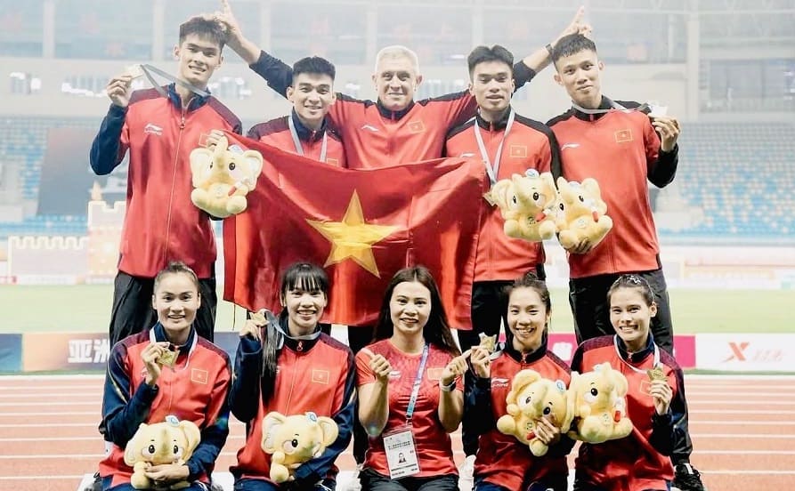 Đội tuyển điền kinh Việt Nam về nước sau giải vô địch tiếp sức châu Á 2026