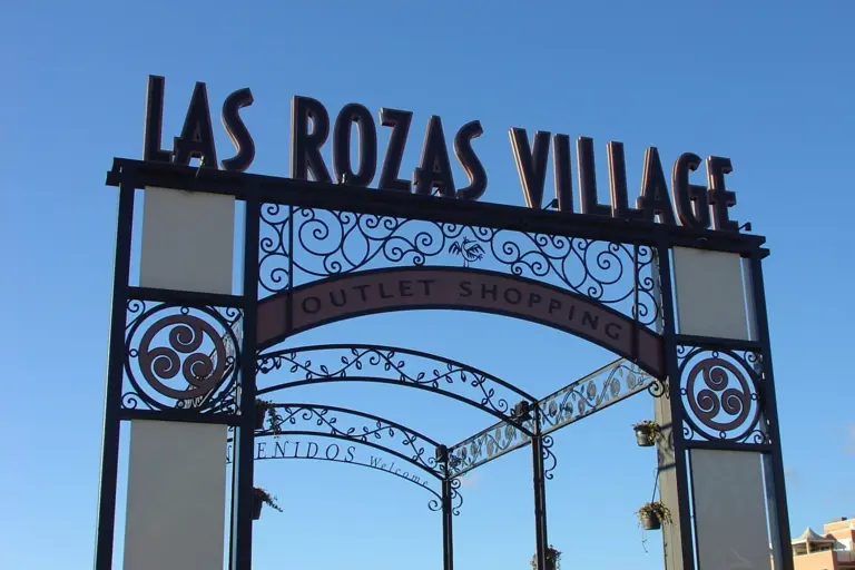 Las Rozas Village, el outlet premium de Madrid donde marcas como Levi’s ...