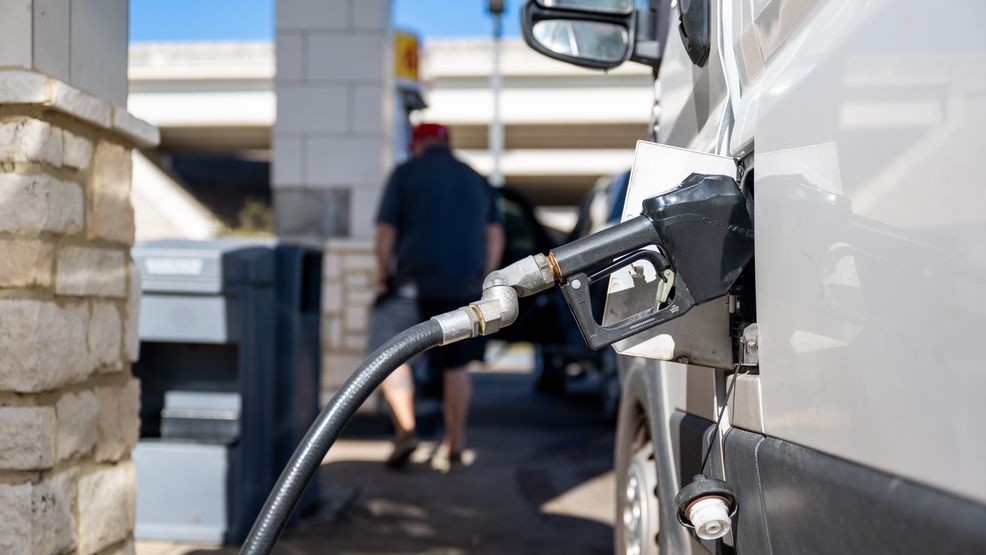 Columbus gas prices pump the brakes, sliding 27.5 cents to $3.89 a gallon