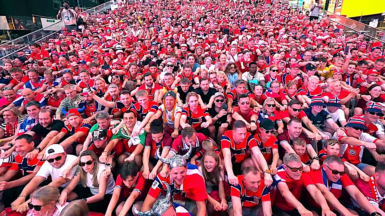 Norwegian fans take over Times Square with massive Viking row