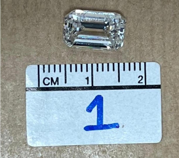 Indian men swap $182,000 diamond with fake stone in Singapore