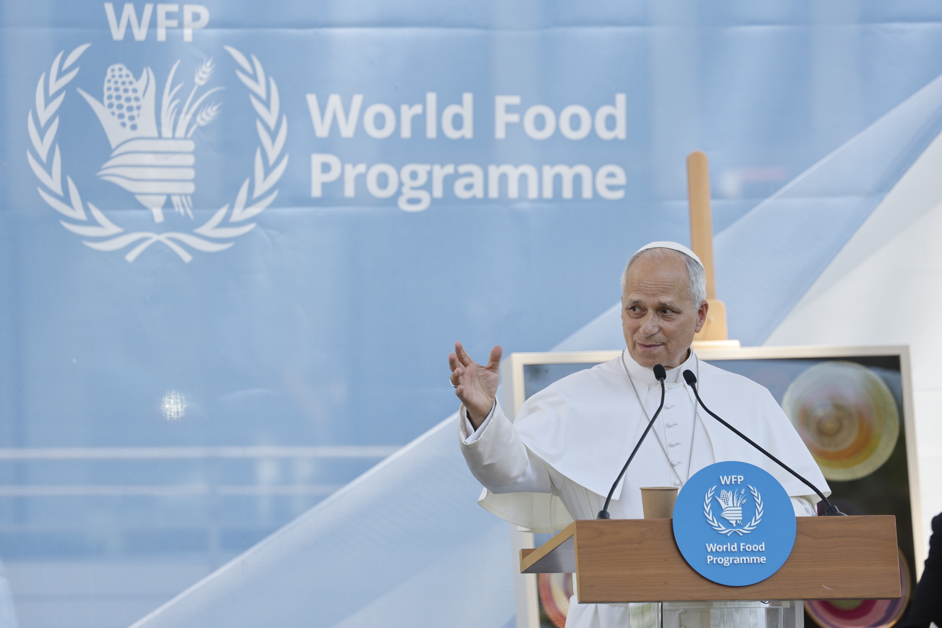 Conflicts are fed more than people are, Pope says during visit to WFP HQ