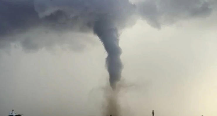 Tornado-like winds batter Thoothukudi; IMD denies tornado claim, calls ...