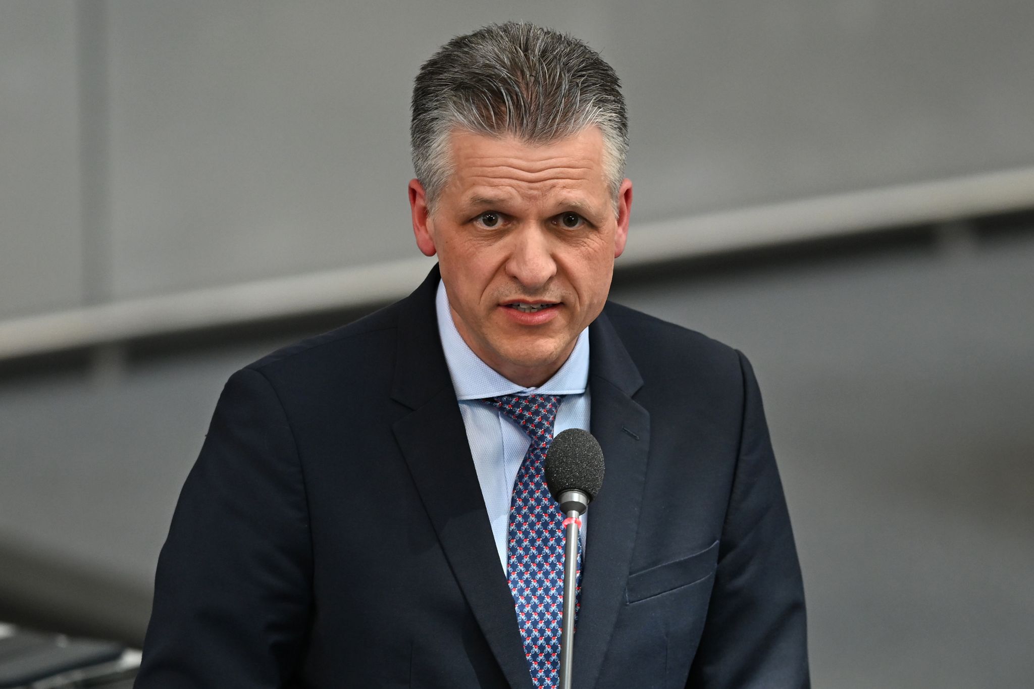 German unions and employers return to chancellery for reform talks