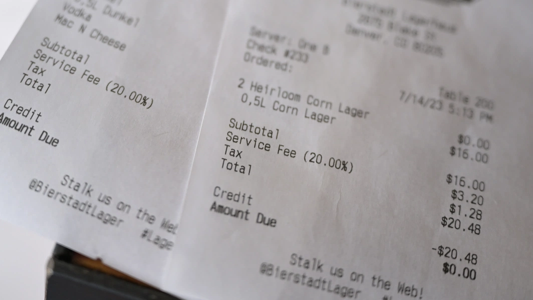 9 restaurant charges that increase your bill
