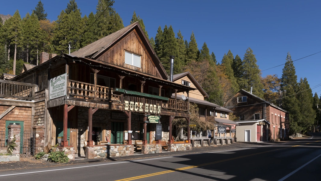 19 scenic Sierra Nevada and California mountain towns