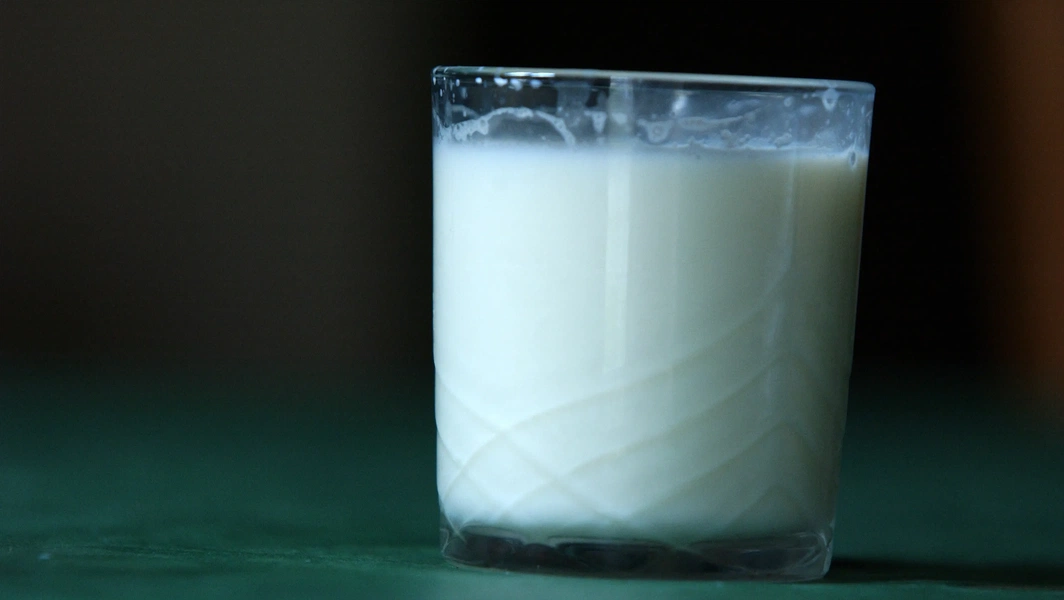 Australian review finds milk's structure offers health edge over plant ...