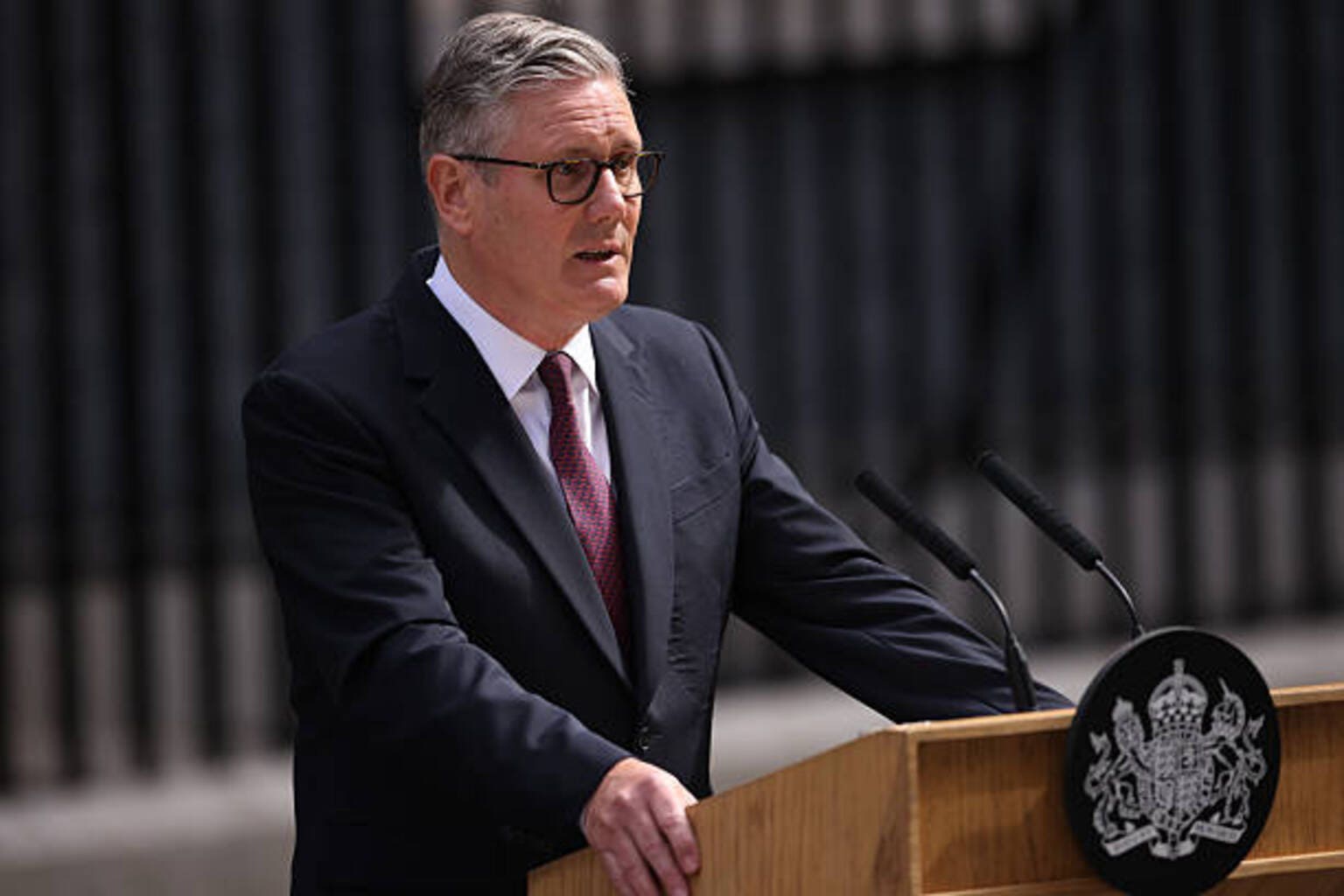 Revolving door at No. 10 continues as Starmer resigns as UK prime minister