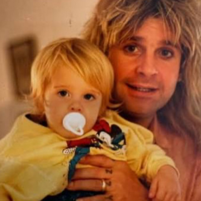 Kelly Osbourne verzehrt sich nach Vater Ozzy, sagt sie in Vatertags-Post