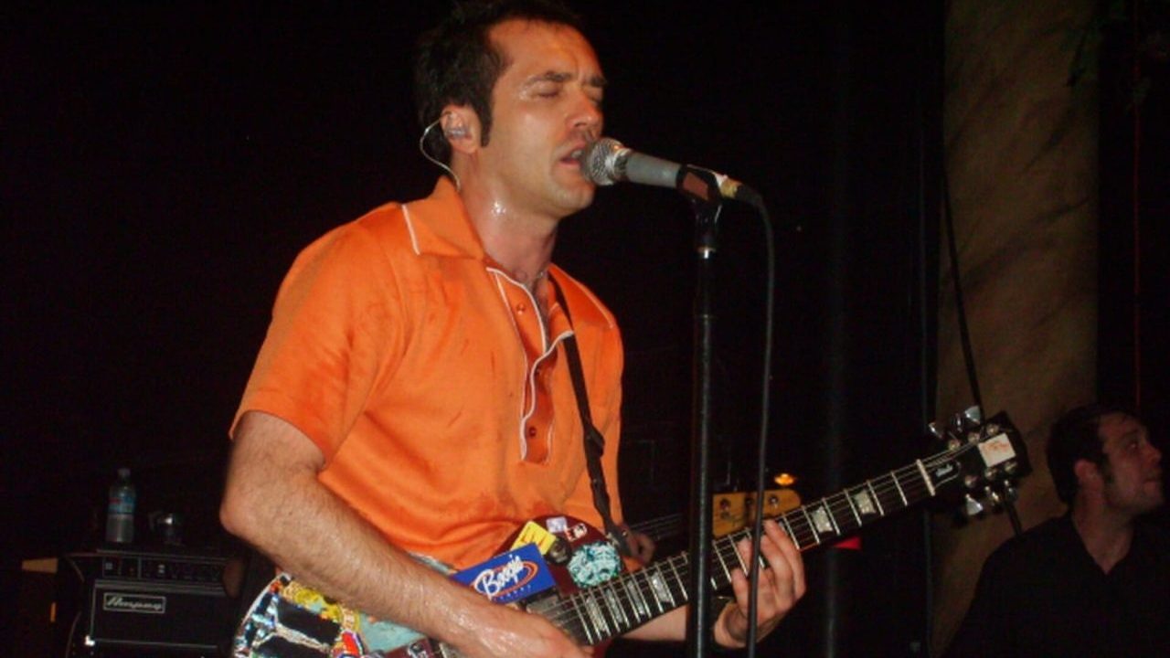 Outstanding lead singers who deserve more recognition