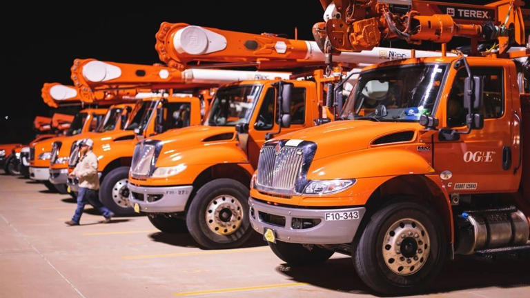 Power companies working to restore power in the OKC, Tulsa areas