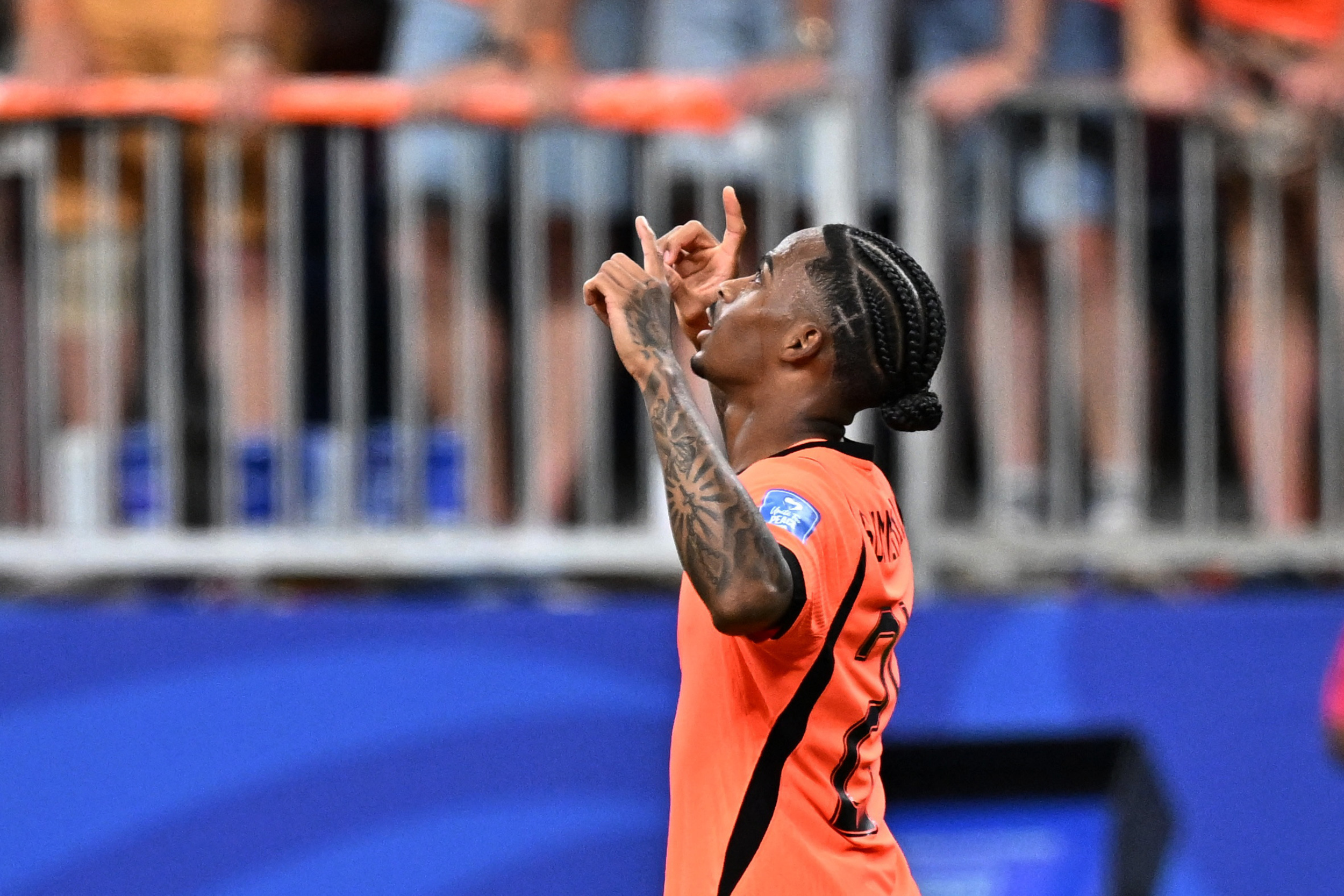 Man United face PSG threat as World Cup form complicates £50m wing chase