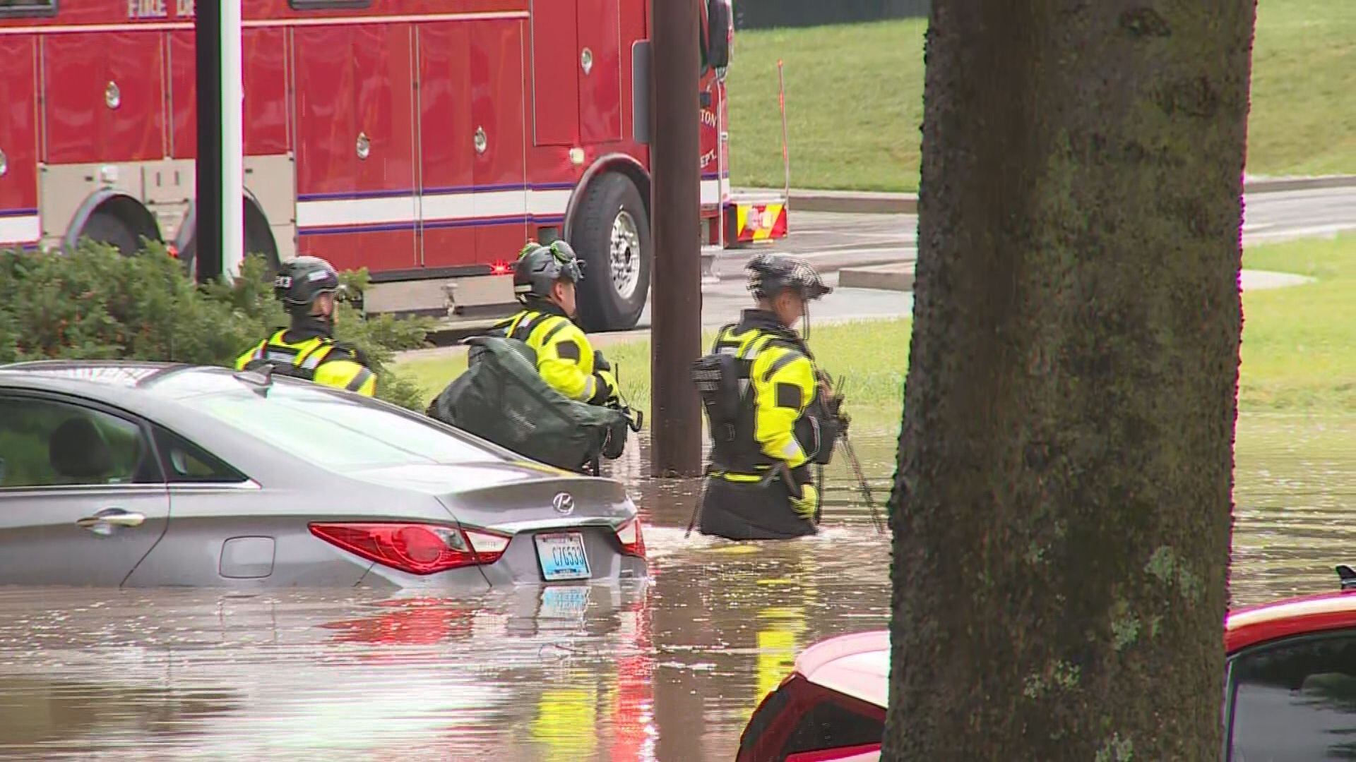 High water leads to Lexington apartment flooding; five evacuated