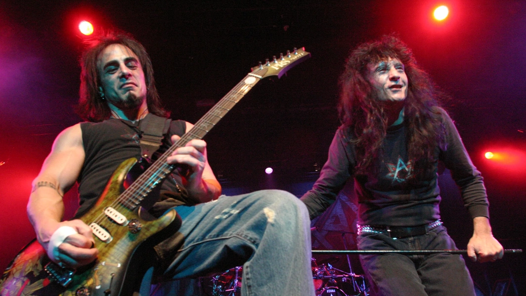 Anthrax drummer Charlie Benante sidelined by hand injury