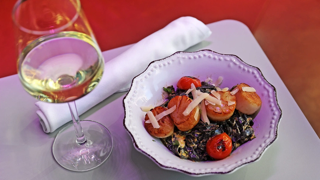 18 hidden gem restaurants and bars in Boston