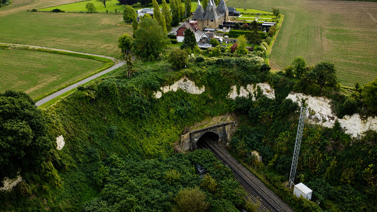The Victorian tunnel that had a railway and a canal inside it (Higham ...