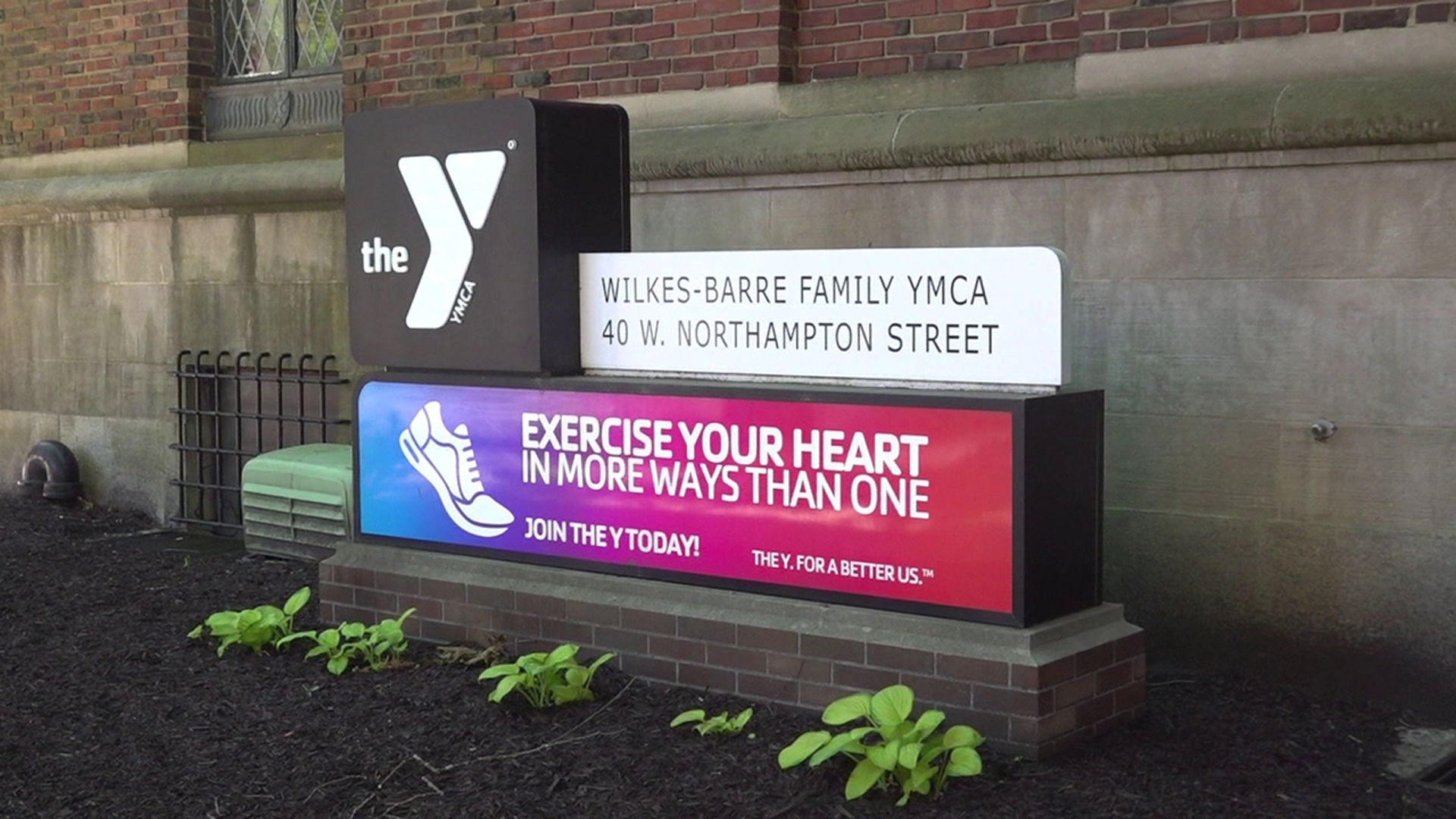 Race honors longtime YMCA leader while benefitting wellness programs