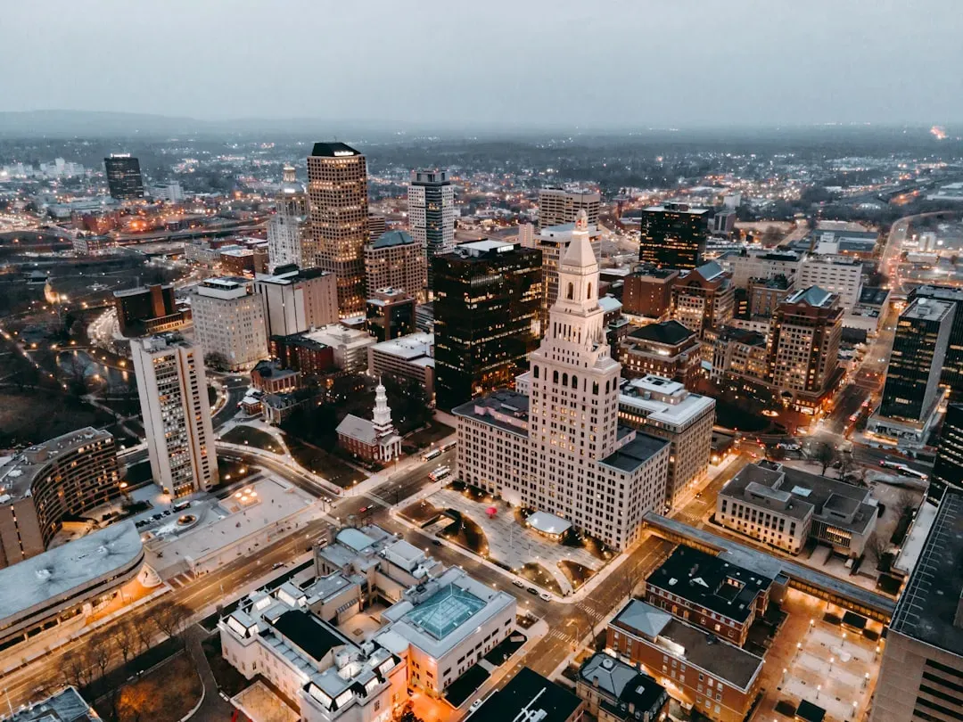 7 US markets where buying right now could be the smartest or riskiest ...