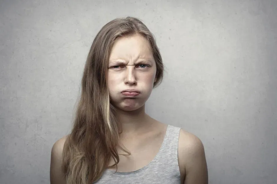 10 facial micro-expressions that instantly betray what someone is ...