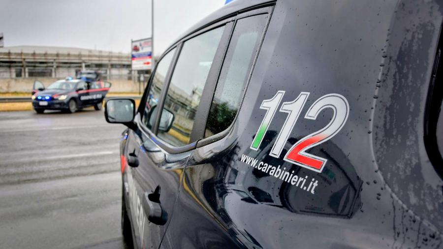Estorce 15mila euro a un grossista per comprare la merce ...