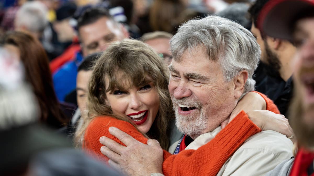 Travis Kelce's dad shares photo of his new girlfriend before wedding day