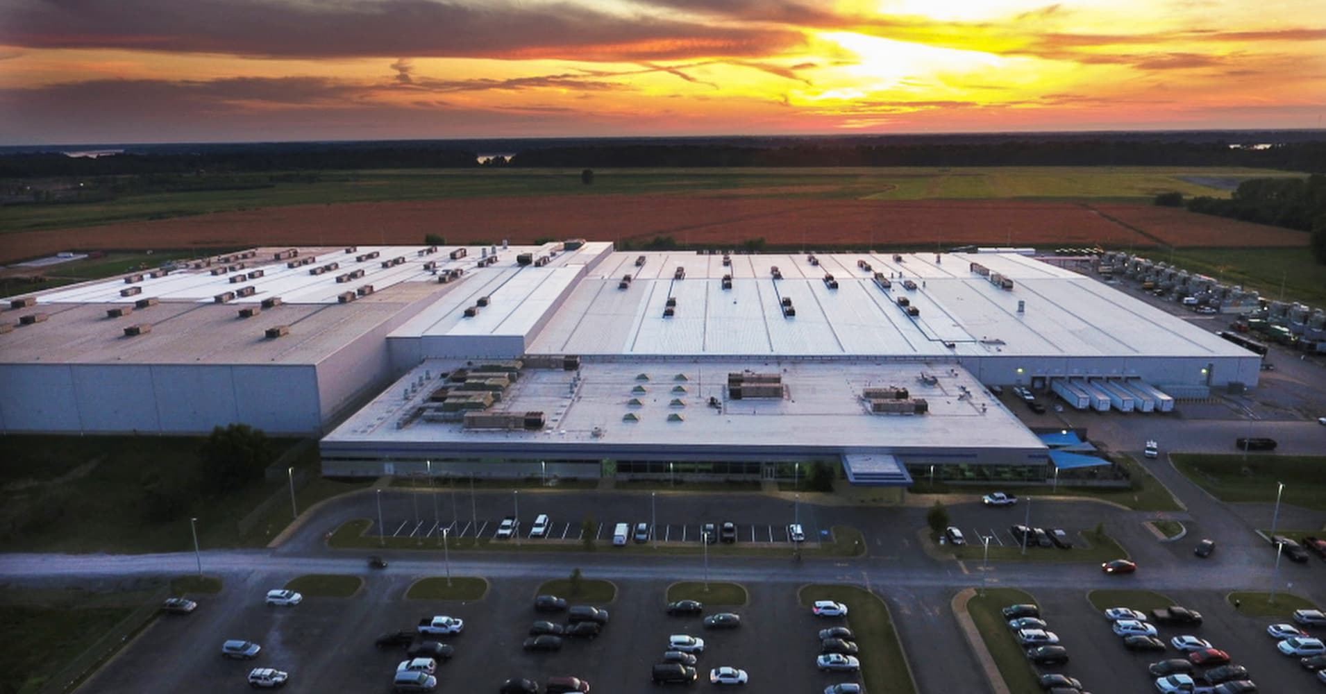 SpaceX signs computing power deal with open-source AI startup ...