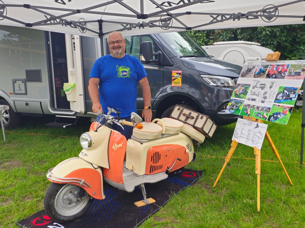 Mit diesem DDR-Motorroller düste Frank Kirsch aus Ludwigsfelde über Usedom