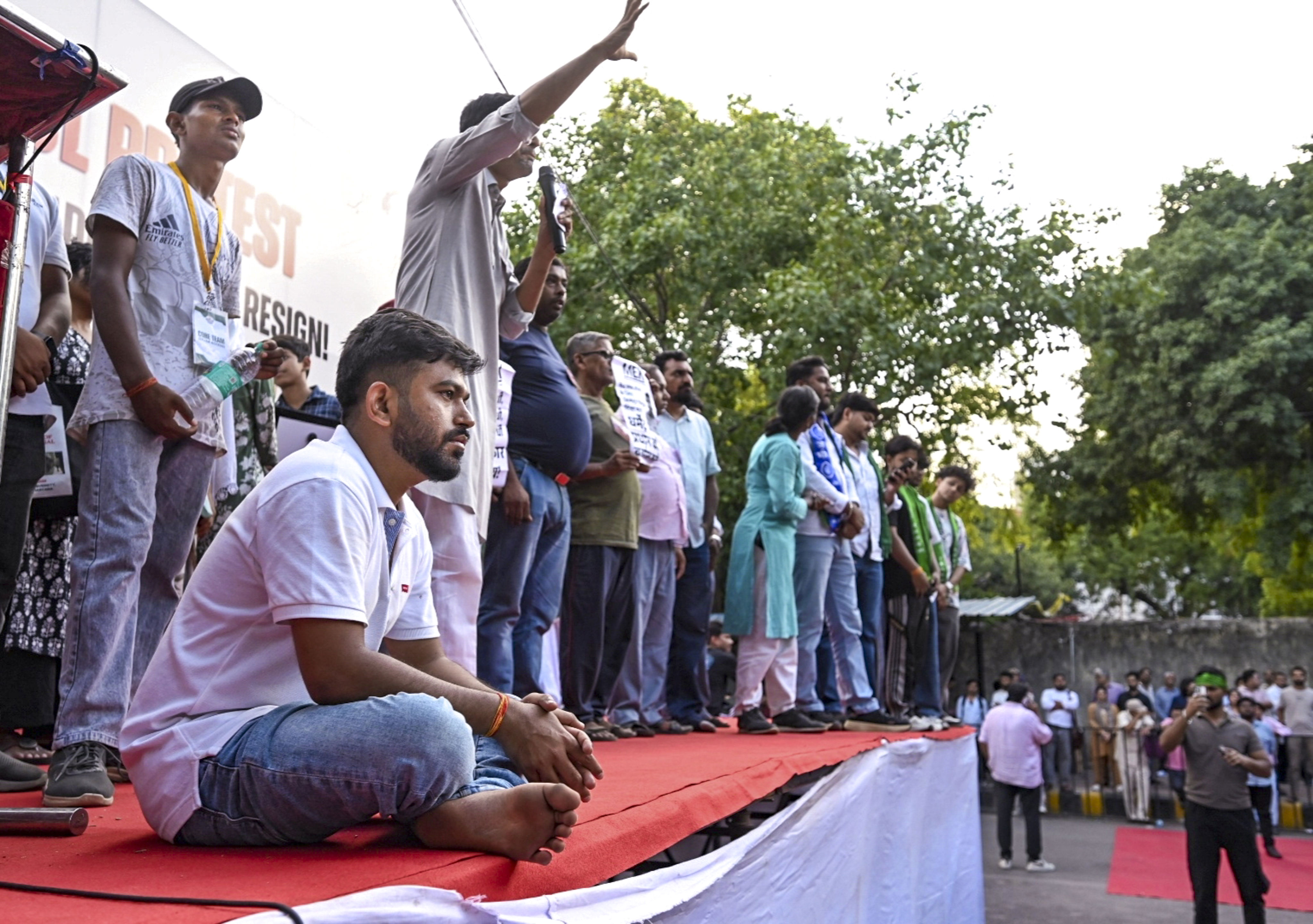 Day 3 of CJP sit-in at Jantar Mantar: Dipke steps up attack over NEET ...