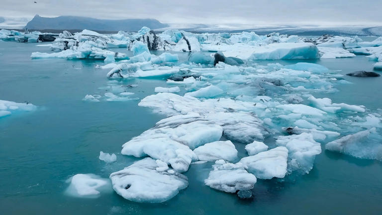 The Arctic is sitting on a 63-billion-ton carbon secret, and scientists ...