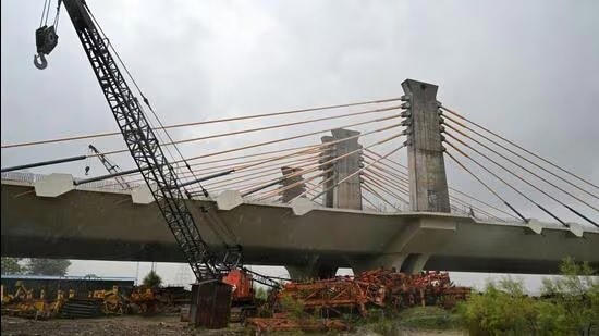 Final deck slab cast, Barapullah Phase-III corridor nears completion