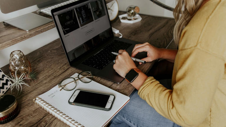 10 remote jobs paying $70,000 or more a year are reshaping careers ...