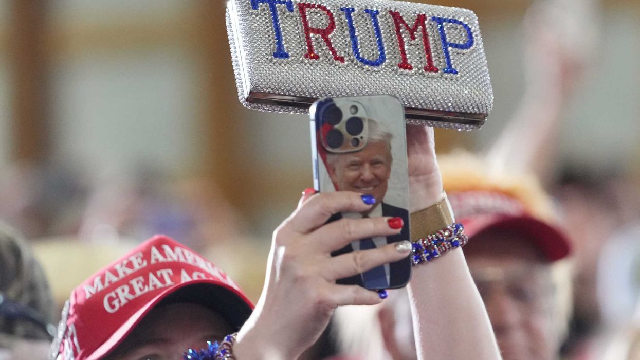Former White House communications director reveals what Trump told him ...