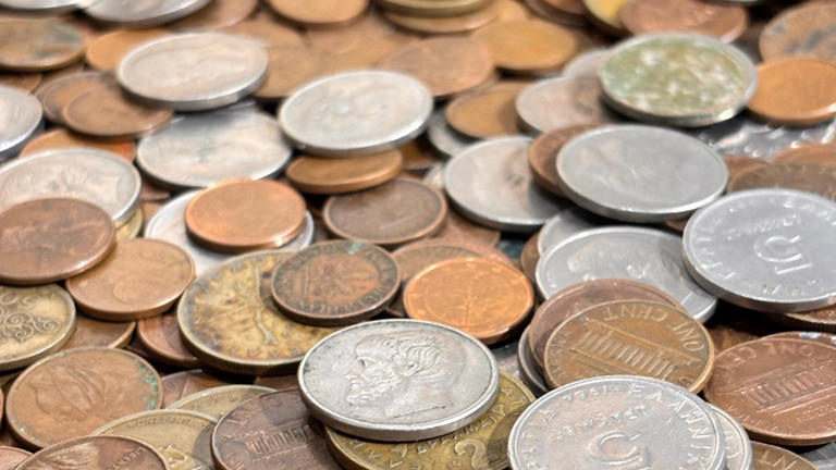 Coin-roll hunting is quietly turning pocket change into real cash