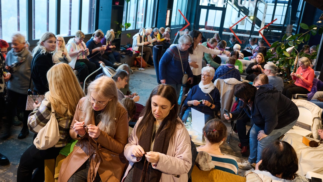 Detroit craft clubs thrive as offline social trend grows
