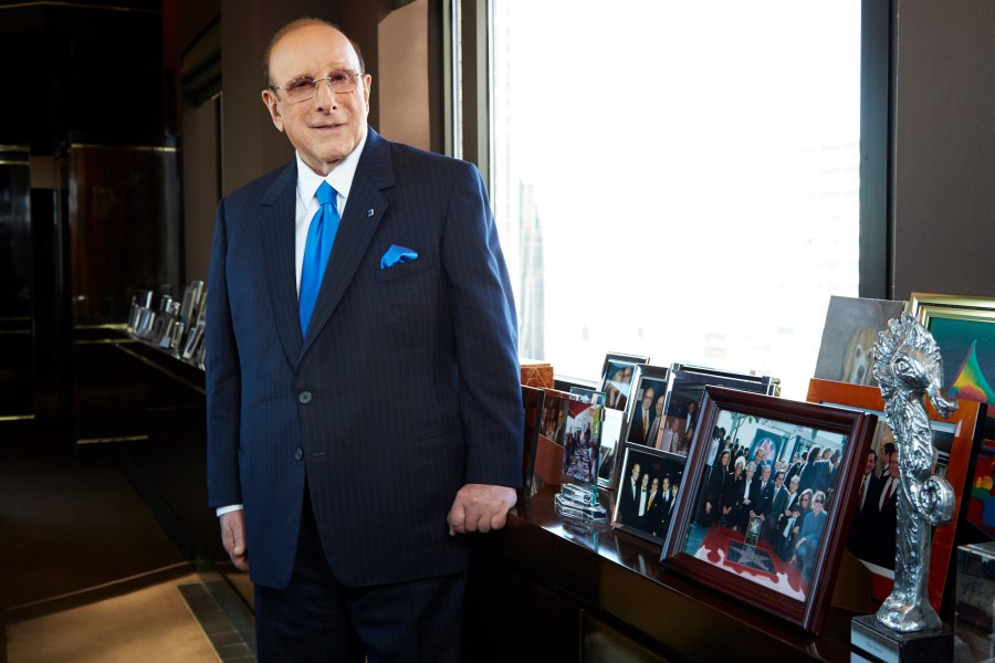 Clive Davis, music industry giant, dies